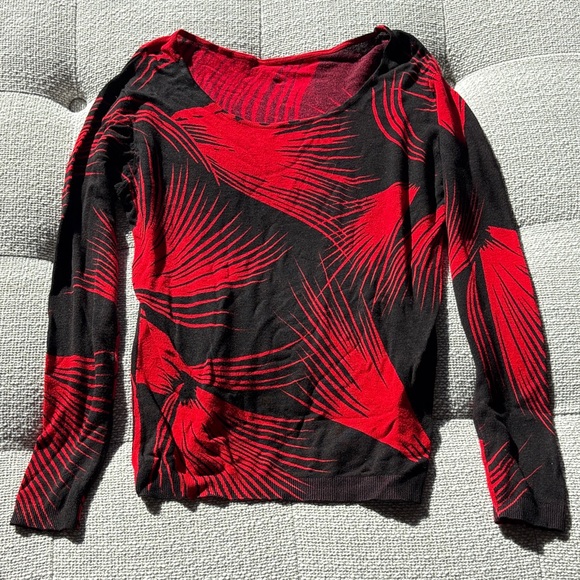 Henny | Tops | 49 Vintage Henny Red Black Wispy Feather Wavey Grass ...